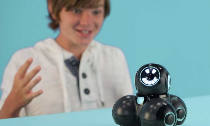 Wonder Workshop Cue Robot Overview | Best Buy Blog