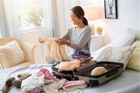 How to pack your luggage like a pro traveler | Best Buy Blog