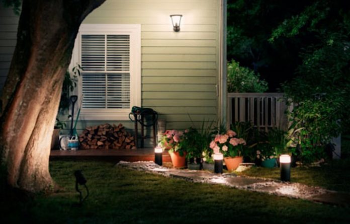 Outdoor smart lighting is essential for every home | Best Buy Blog