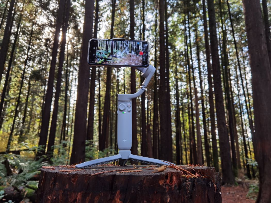 DJI OM5 Smartphone Gimbal Stabilizer Review | Best Buy Blog