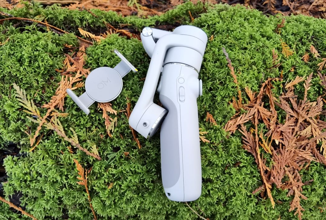 DJI OM5 Smartphone Gimbal Stabilizer Review | Best Buy Blog