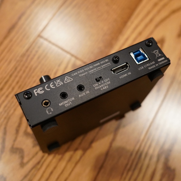 Roland web presentation dock and gooseneck microphone review | Best Buy ...