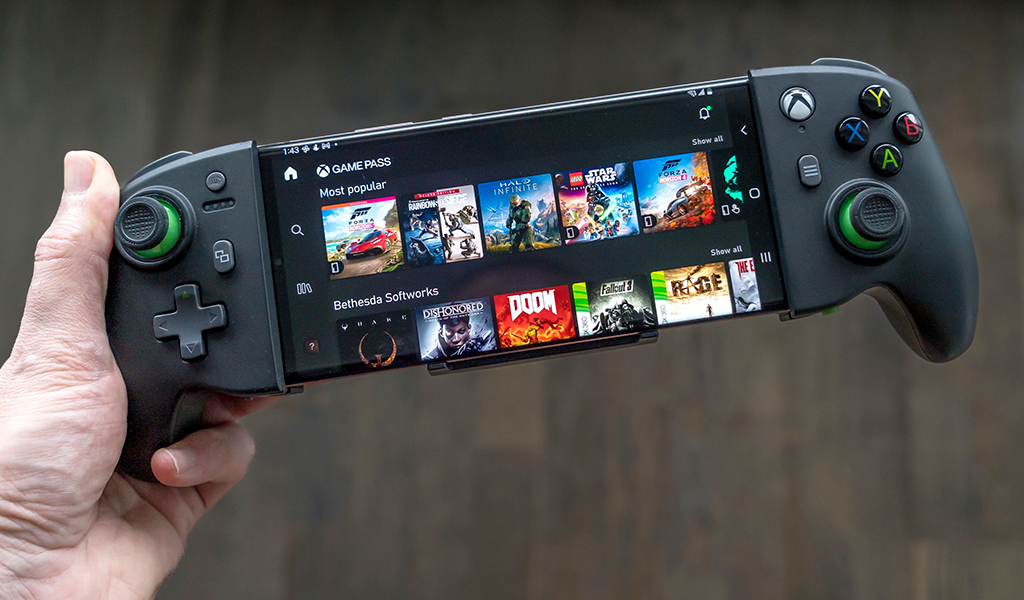 PowerA MOGA XP7-X+ mobile gaming controller review | Best Buy Blog