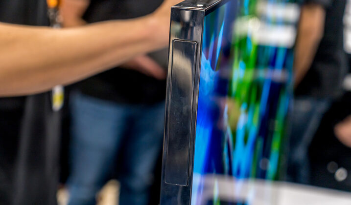 CES 2023: Displace unveils the first truly wireless TV | Best Buy Blog