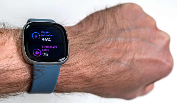 Fitbit Versa 4 smartwatch review | Best Buy Blog