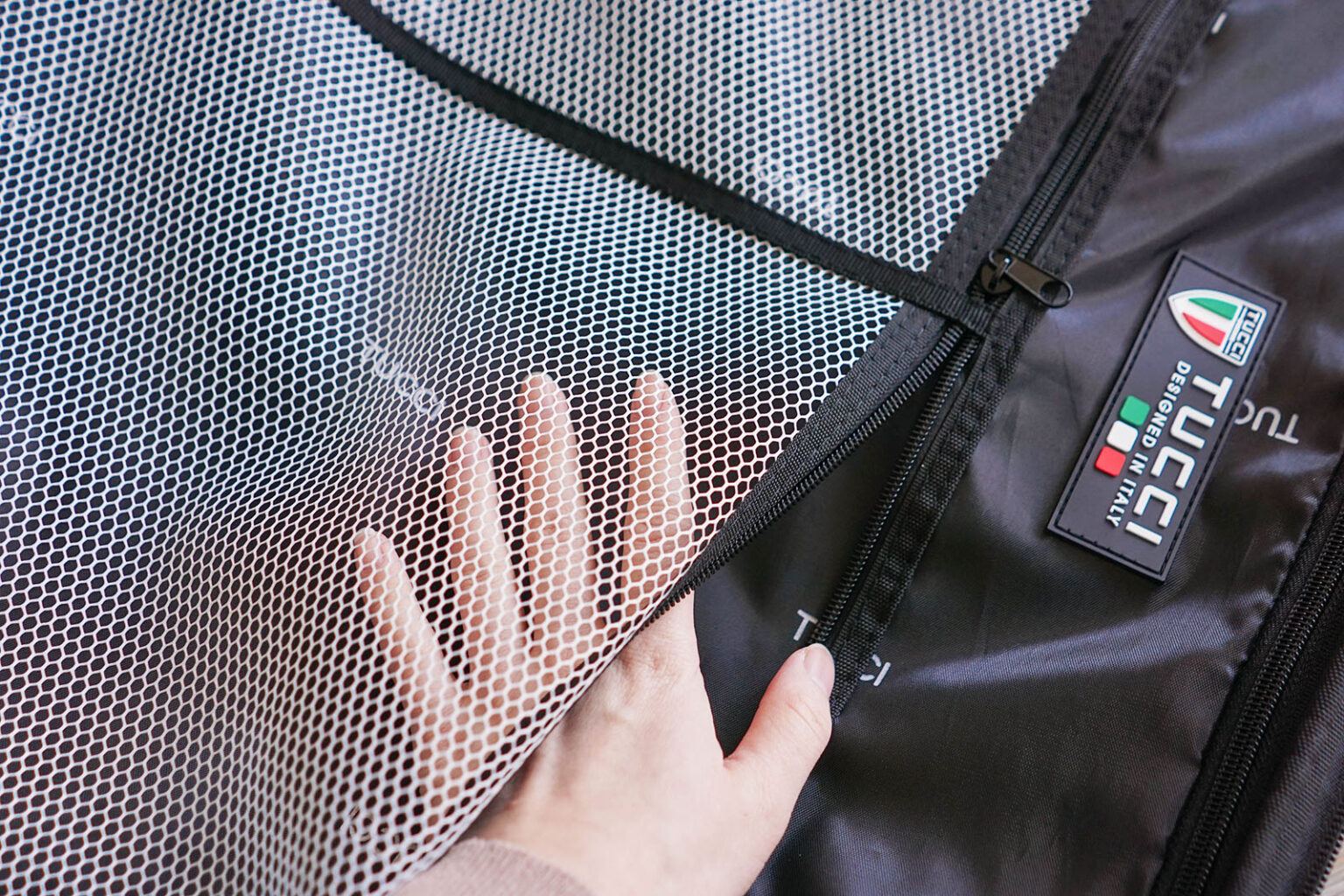 Tucci Italy Hard Side Art Collection luggage review