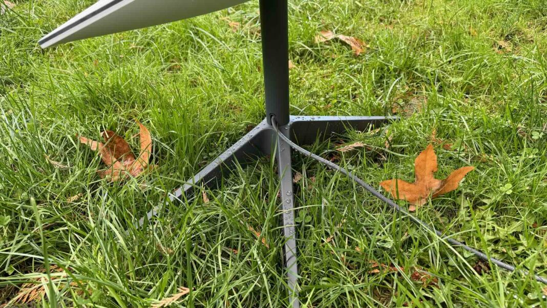 SpaceX Starlink satellite internet kit review | Best Buy Blog