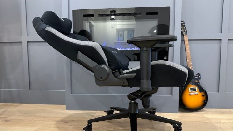 Blacklyte Athena Gaming Chair and Atlas Desk Review | Best Buy Blog