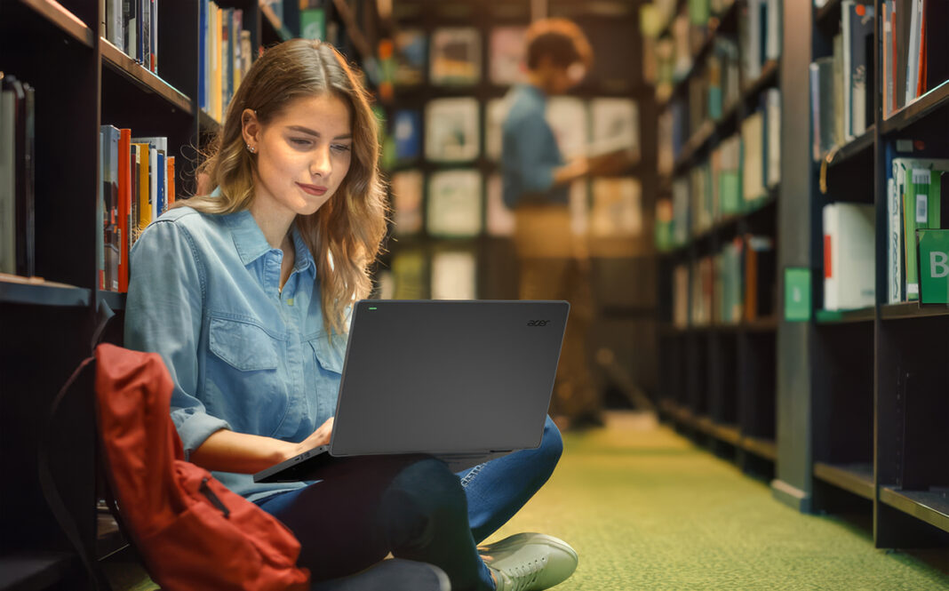 How to Clean a Laptop Screen? Step-by-Step Guide | Best Buy Blog